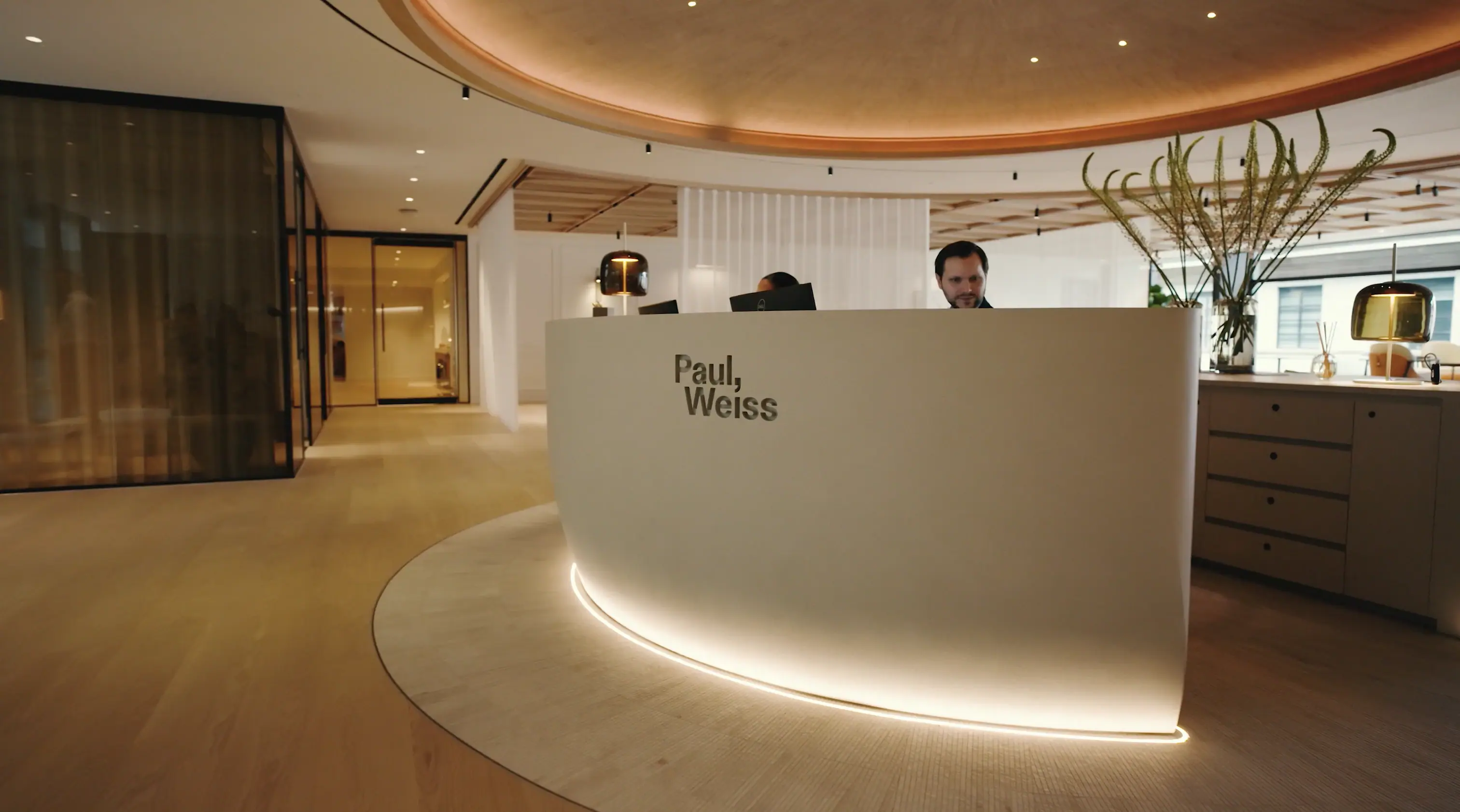 Step inside Paul, Weiss London. | Paul Weiss